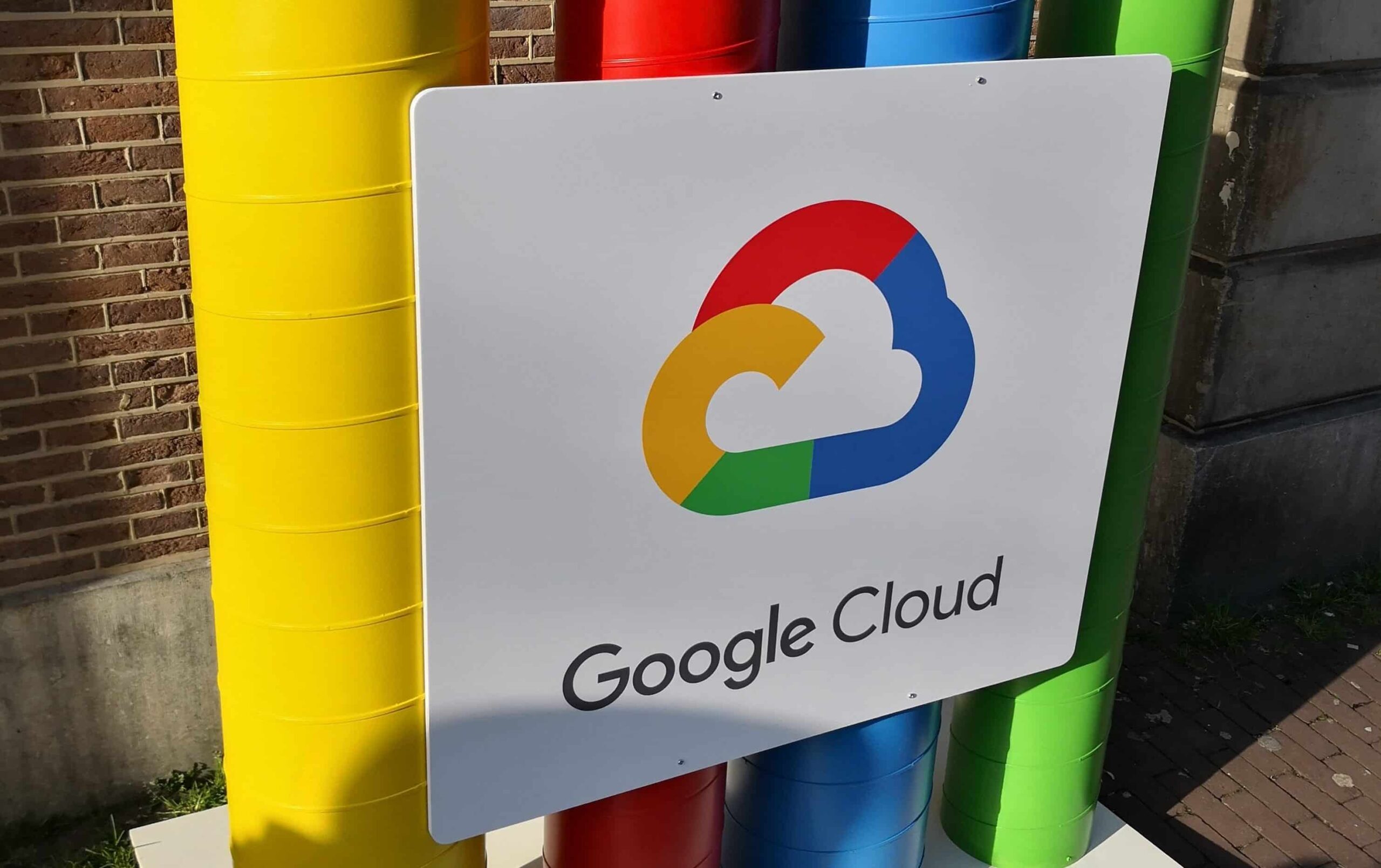 French Google Cloud data center on fire, services down - Security ...